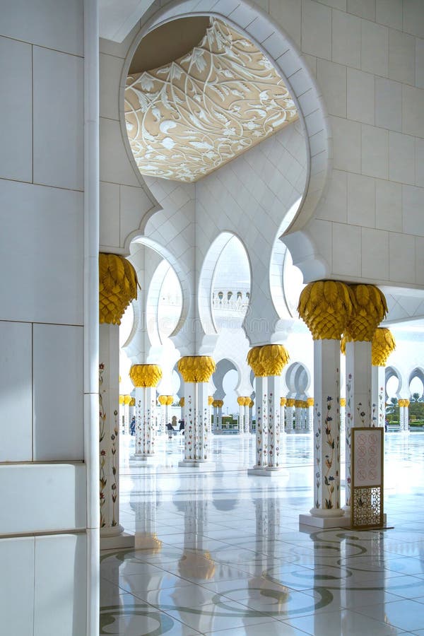 Sheikh Zayed Grand Mosque Galleries at Sunset Editorial Stock Image ...