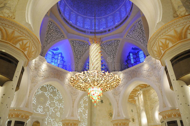 Sheikh Zayed Grand Mosque editorial photo. Image of muslim - 64791841