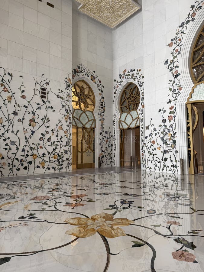 Sheikh Zayed Grand Mosque is the Largest White Mosque in Abu Dhabi ...