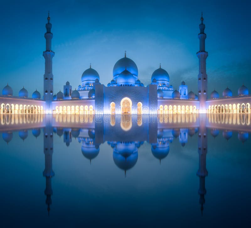 Sheikh Zayed Grand Mosque at Night Abu-Dhabi, UAE Stock Photo - Image ...