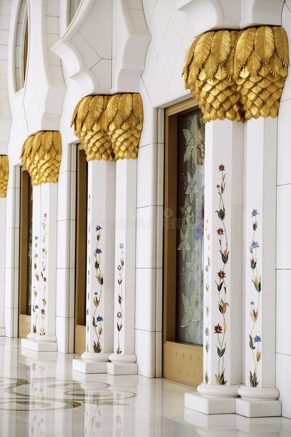 Sheikh Zayed Grand Mosque stock photo. Image of fragment - 267514656