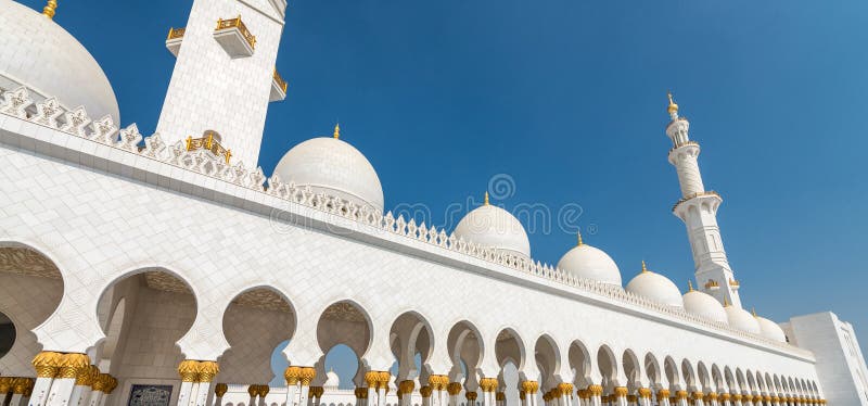 Sheikh Zayed Grand Mosque Interior at Night in Abu Dhabi - UAE Stock ...