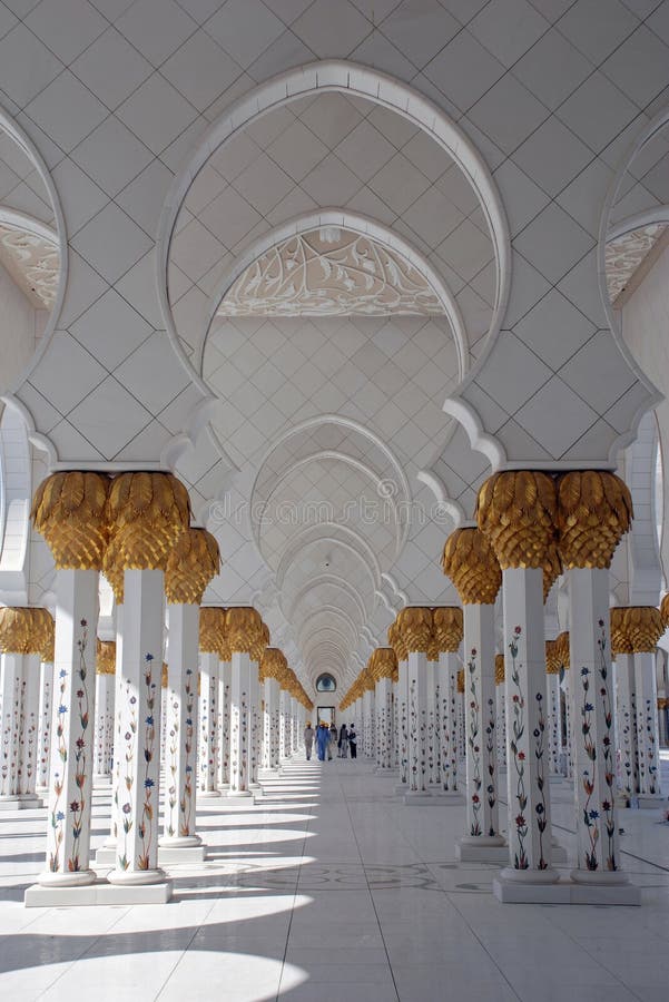 Sheikh Zayed Mosque, Abu Dhabi, Uae, Middle East Stock Image - Image of ...