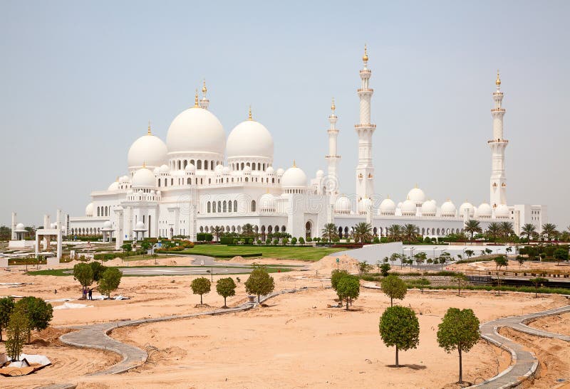 Sheikh Zayed mosque stock image. Image of arabian, emirates - 41175917
