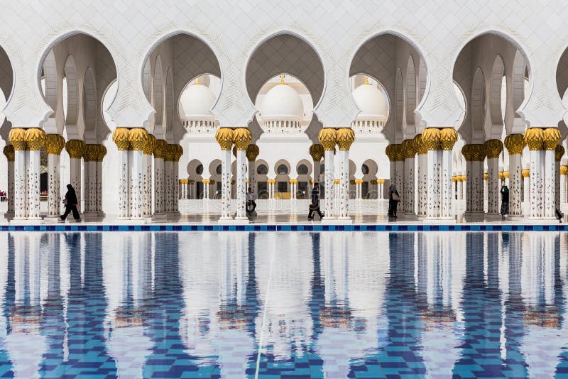Sheikh Zayed Mosque Left Wing Corridor with Pool, the Great Marble ...