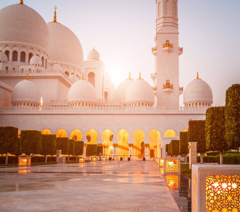 Sheikh Zayed White Mosque stock photo. Image of arabic - 46641716
