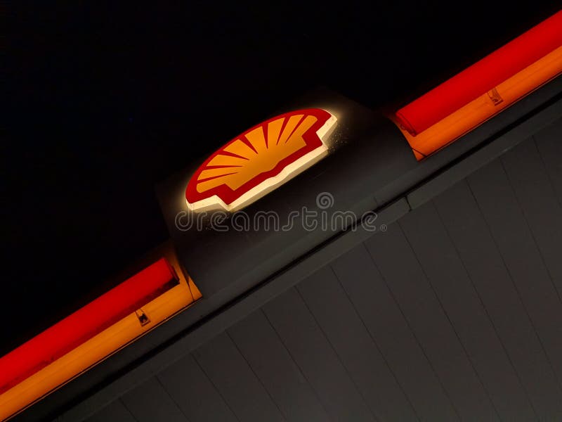 Shell Fueling Station in Labuan Editorial Image - Image of shell ...