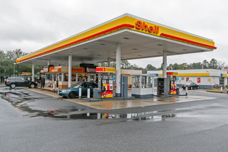 Shell gas station editorial stock image. Image of sale - 88531489