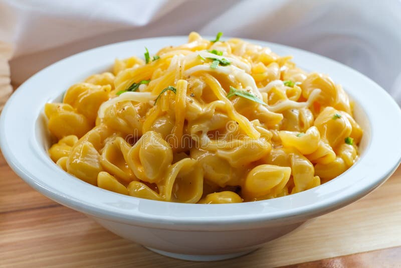 Shell Mac N Cheese stock image. Image of wood, fork - 165574895