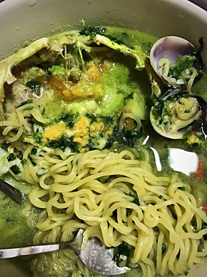 Shell Noodles in 5 Colors and Flavors. Raw Whole Grain Pasta on a White ...