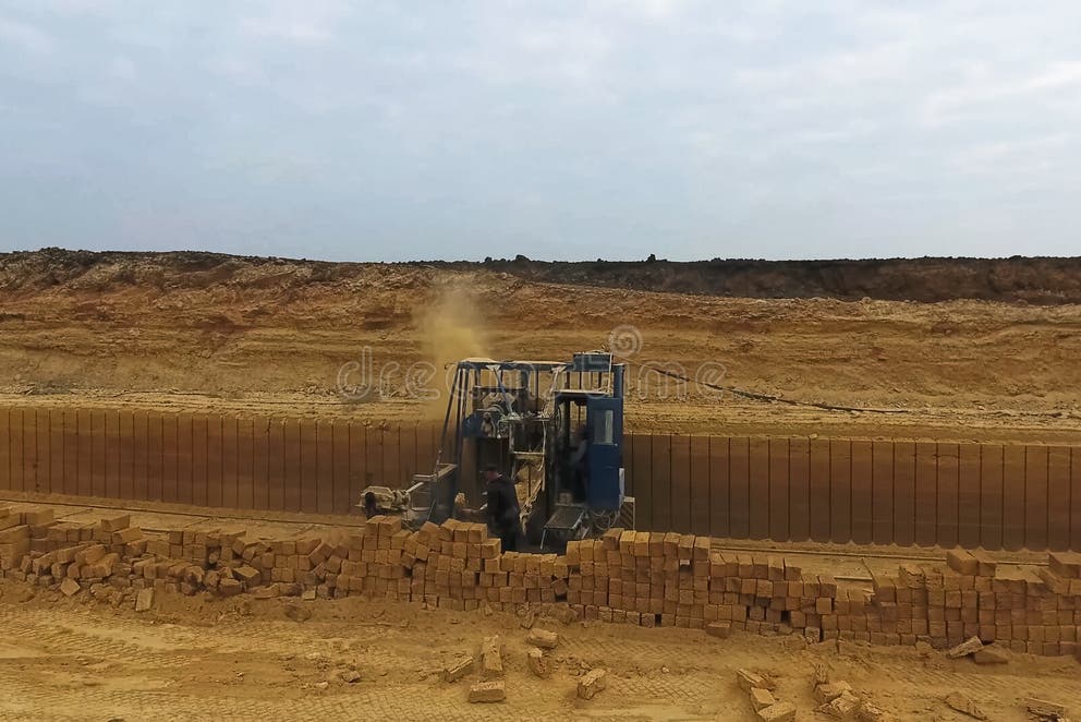 Shell Quarry Quarry. Cutting Seashell into Blocks Right Away in a ...