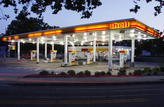 Shell Station editorial stock photo. Image of road, station - 29197108
