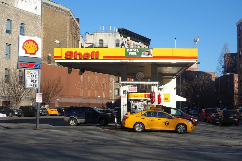 Shell Gas Station editorial photography. Image of forecourt - 35575597