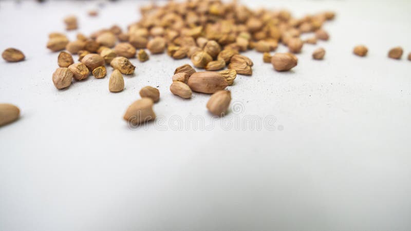 Delicious Raw Shelled and Shelled Peanuts Stock Photo - Image of ...