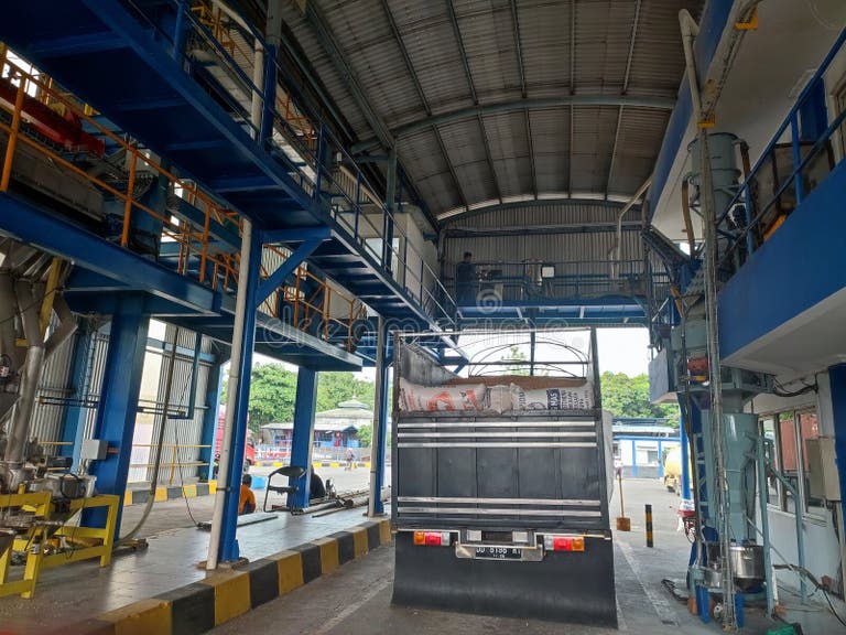 Shelter Corn Sampling editorial photo. Image of factory - 297244726