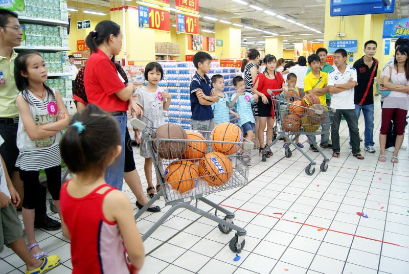 Shenzhen China: Family Fun Games Editorial Photography - Image of ...