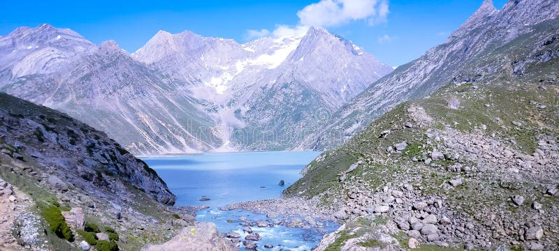 Mauotain jhil images stock photo. Image of fell, bule - 267343474