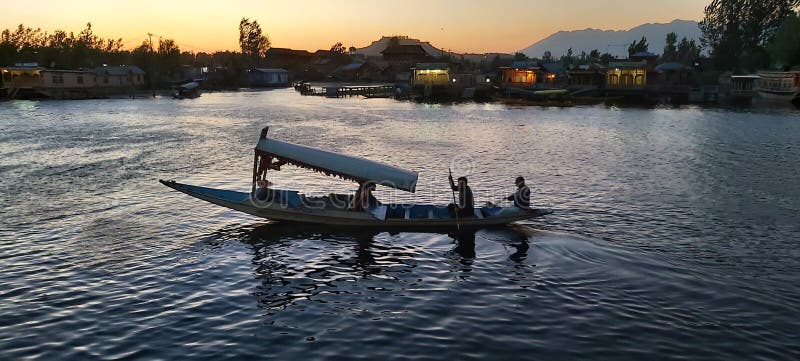 Shikara Ride in Dal Lake Srinagar Kashmir Editorial Image - Image of ...