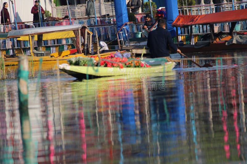 Shikara Ride on Dal Lake in Srinagar Kashmir Editorial Photography ...