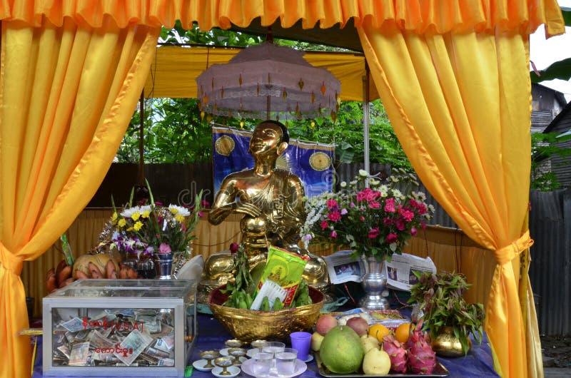 Shin Upagutta Statue in Wat Sri Don Moon, Chiangmai Thailand Stockfoto ...