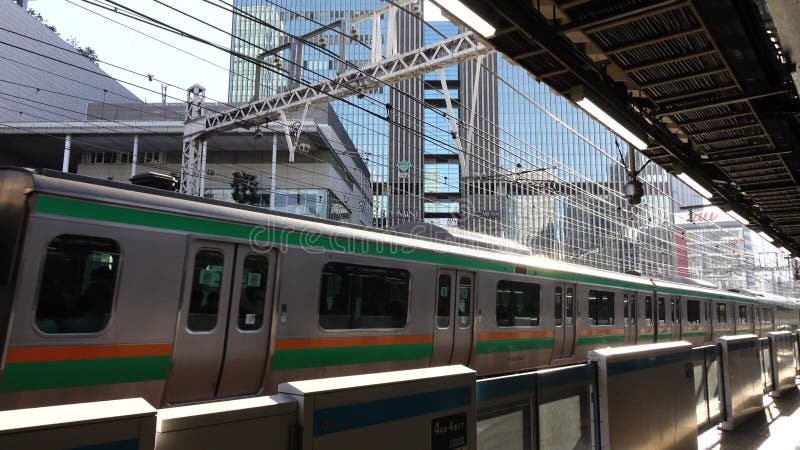 Shinkansen Passing through the Train Passing through the Platform Stock ...