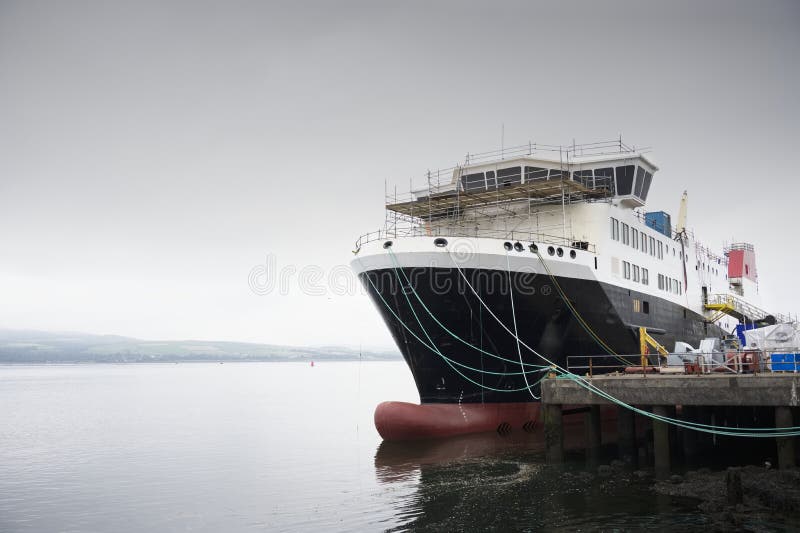 Ship Building and Scaffolding in Port Glasgow Shipbuilding Dock Stock ...