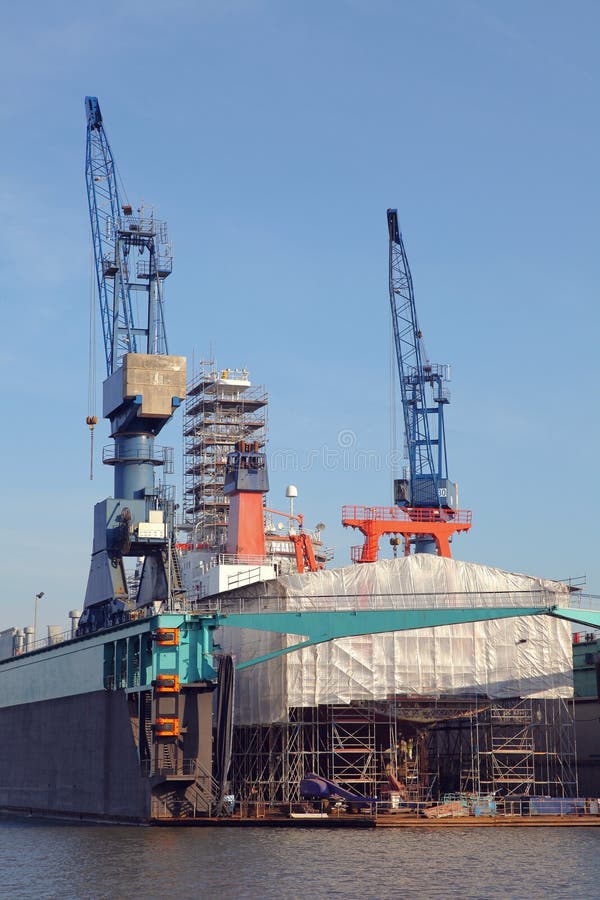 Ship in floating dry dock stock image. Image of shipyard - 6133531