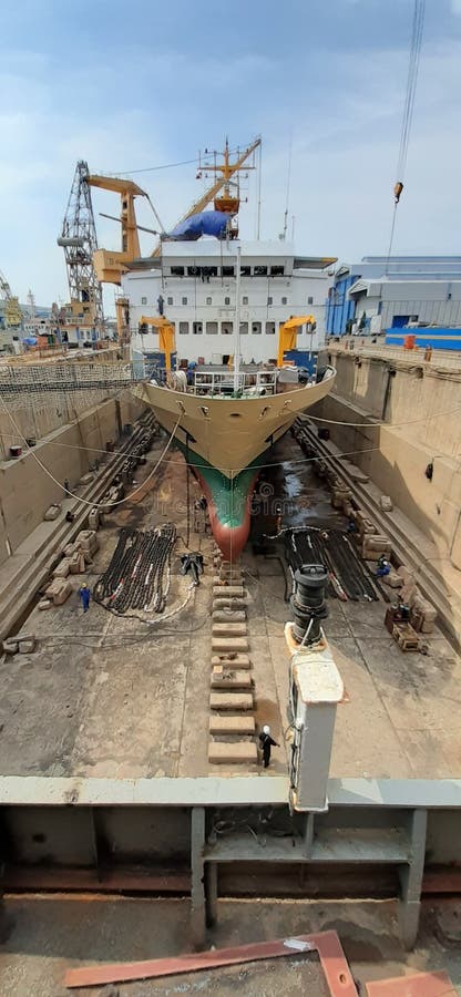 Ship Dock Process at PT. PAL in Surabaya Stock Image - Image of dock ...