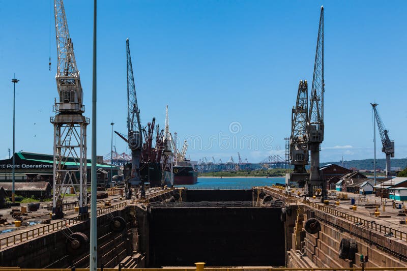 Ship Dry Docks Harbor editorial stock image. Image of mechanical - 29011894