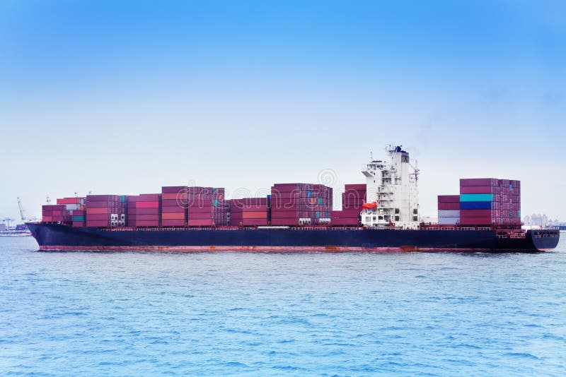 Ship Full Loaded with Containers Against Blue Sky Stock Photo - Image ...