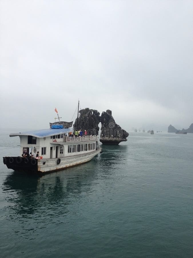 Ship in halong bay editorial photo. Image of natural - 66600031