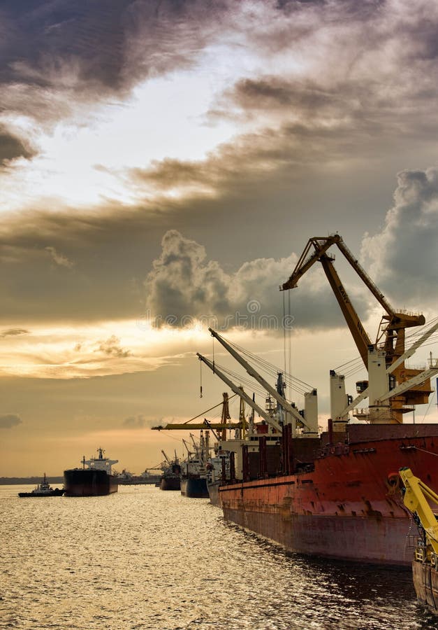 Derrick Ship Stock Images - Download 1,151 Royalty Free Photos