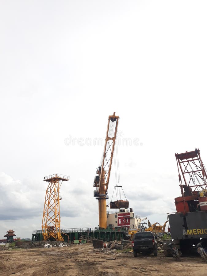 Ship Repair and Construction Editorial Stock Photo - Image of repair ...