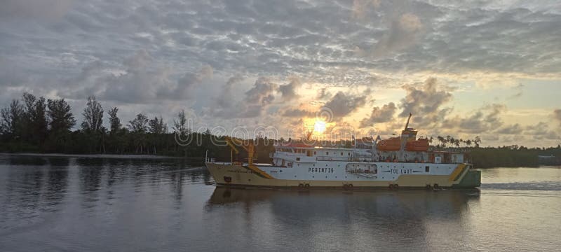 Ship Sailing To the City of Padang, West Sumatera, Indonesia Editorial ...