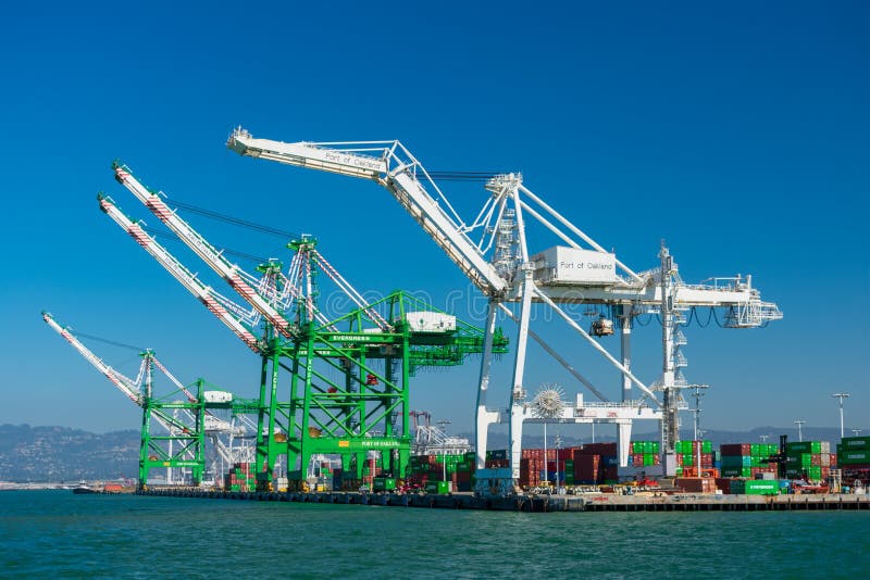 Ship-to-shore Gantry Cranes at Berth of Ben E. Nutter Terminal ...