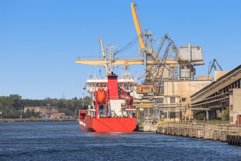 103 Crane Loading Fertilizers Stock Photos - Free & Royalty-Free Stock ...