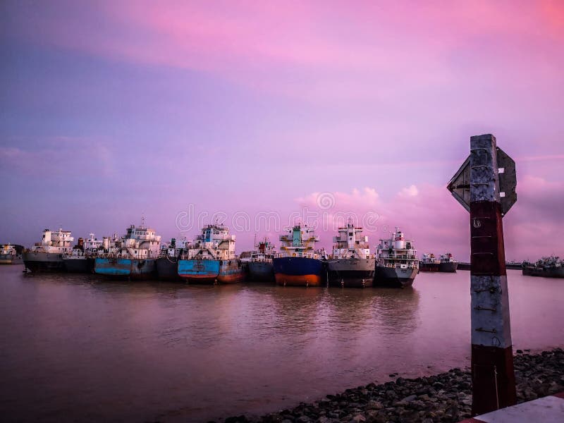 Ship âš“ at Karnaphuli River Editorial Photography - Image of beautiful ...