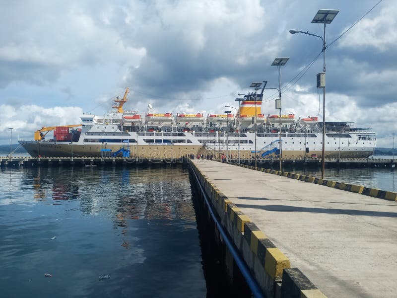 Ships Docked at the Pier with Beautiful Weather Editorial Photo - Image ...