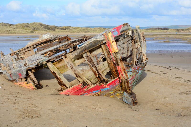 Shipwreck at crow point stock photo. Image of landsape - 91020198