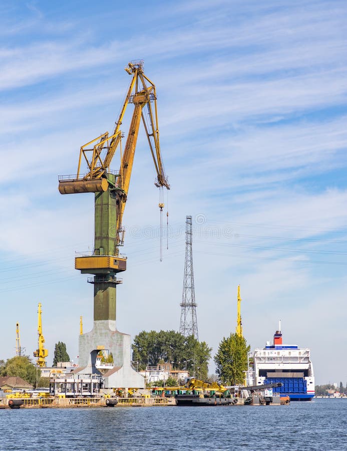 Shipyard Crane editorial photo. Image of gdansk, maritime - 255067356