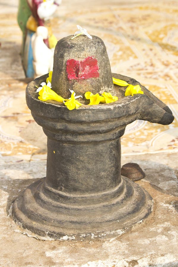 Shiva-Lingam stock photo. Image of hinduism, deity, puja - 41675948