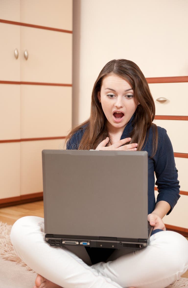 1,188 Young Girl Laptop Shocked Face Stock Photos - Free & Royalty-Free ...
