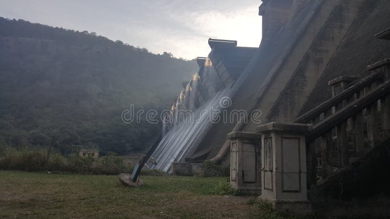 Shongweni Dam wall stock photo. Image of roof, tree, amazing - 77928726