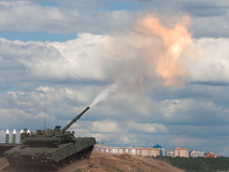 Shoot. Russian Main Battle Tank. Stock Photo - Image of army, battle ...