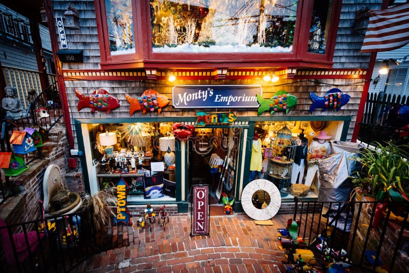 Provincetown Shop, Cape Cod Editorial Image - Image of shop, street ...