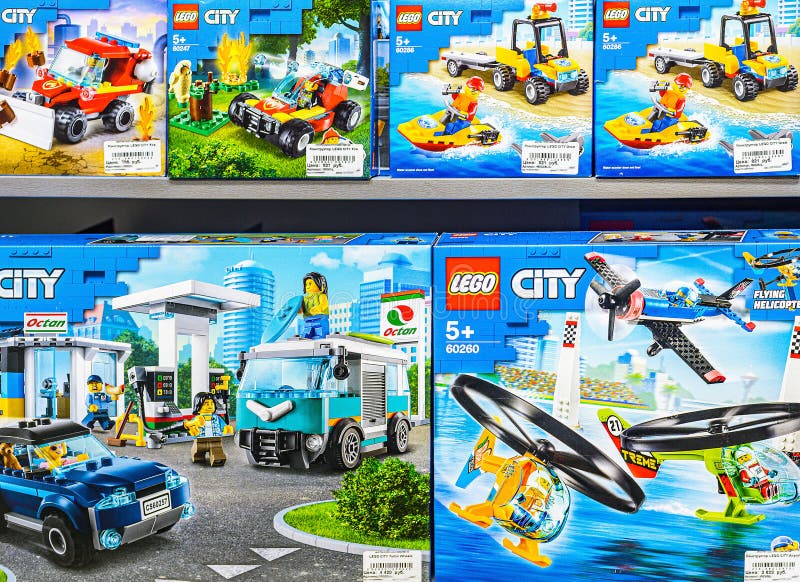 Shop Racks with the Lego Constructors of City Serie Editorial Stock ...
