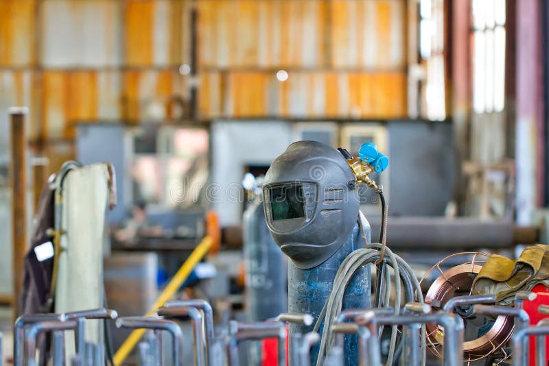 Shop Semi-automatic Welding Stock Photo - Image of cylinder, occupation ...