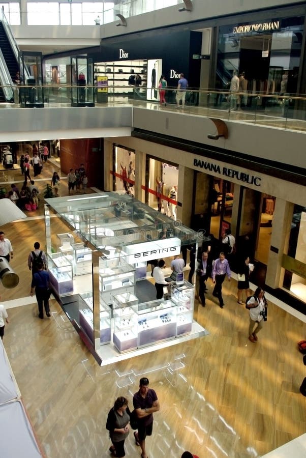 Shopping in the mall editorial photography. Image of lights - 20966537