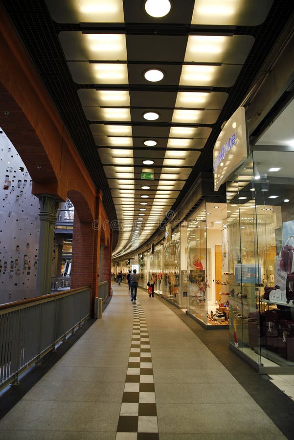 Shopping center editorial stock image. Image of landmark - 19545524