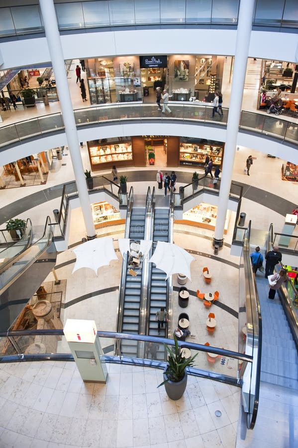 Bullring Shopping Centre editorial stock image. Image of people - 41061989